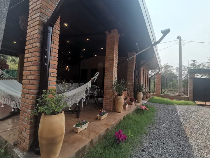 Casa Quinta En Areguá - Capiatá