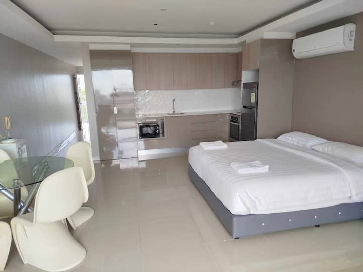 Family Deluxe Suite - Olongapo