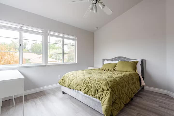 Bright Spacious Room With Views - Diamond Bar, CA