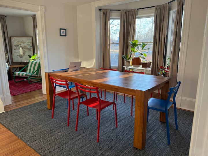 Cozy Farmhouse In Newburgh - Newburgh, NY