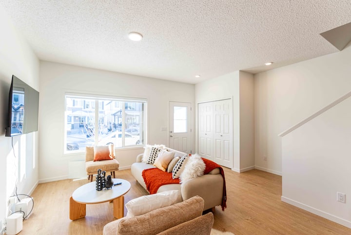 *Alice In Wonderland*stylish/lovely Slp 6/in Sw - Edmonton