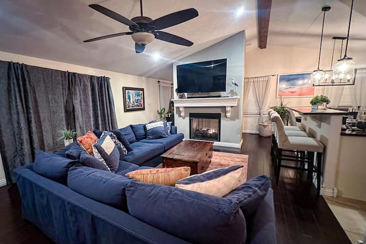 Cozy Cottage With A Modern Flair - Springfield, MO