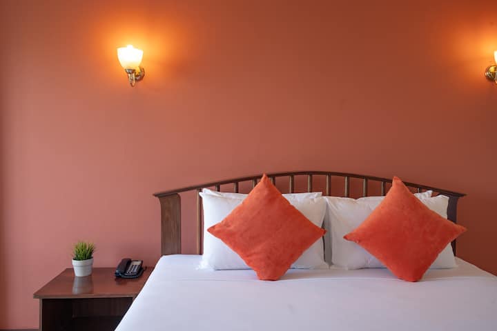 Jp Villa / Superior Double, Pool View - Room Only - Pattaya City