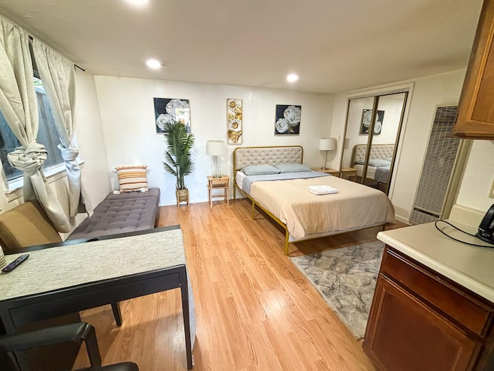 Studio 3: Monthly Savings, Perfect For Work & Rest - Los Gatos, CA
