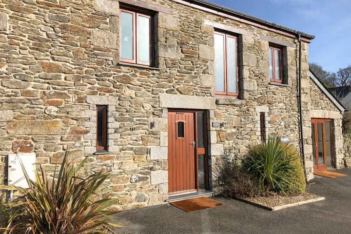 Secure Garden, Parking, Spacious, Coastal Walks - Falmouth