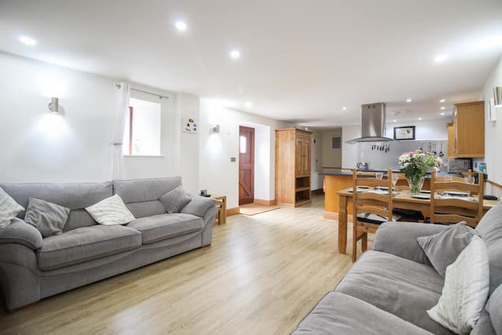 Secure Garden, Parking, Spacious, Coastal Walks - Falmouth