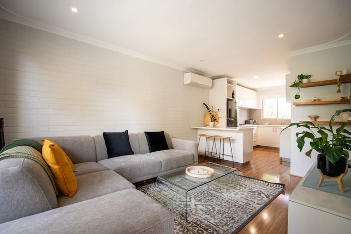 Convenient 2-bedroom Apartment - Subiaco