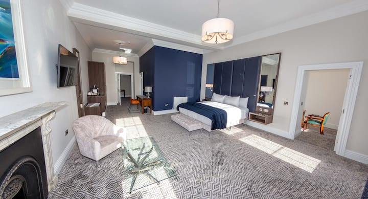 Westbourne Suite & Office On Cobh Harbour - Cobh