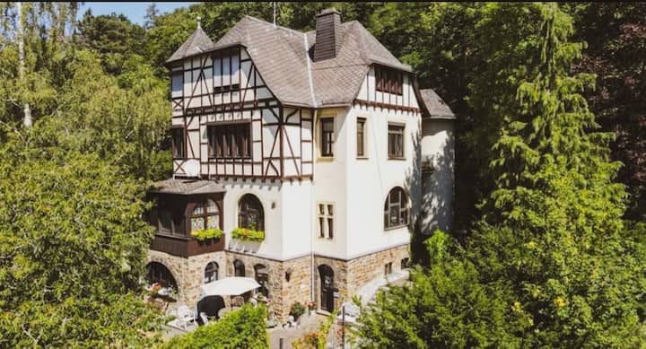Ring Residenz (Kleines Karussel) Am Nürburgring - Adenau