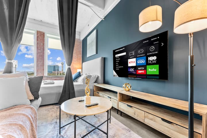 Elegant 2bd | Dt Dallas | Sleeps 16 | Free Parking - Dallas