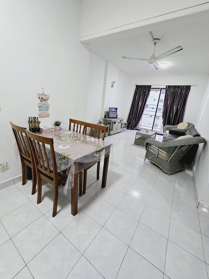 Yanaying Budget 2br 12th Floor Homestay - Malacca