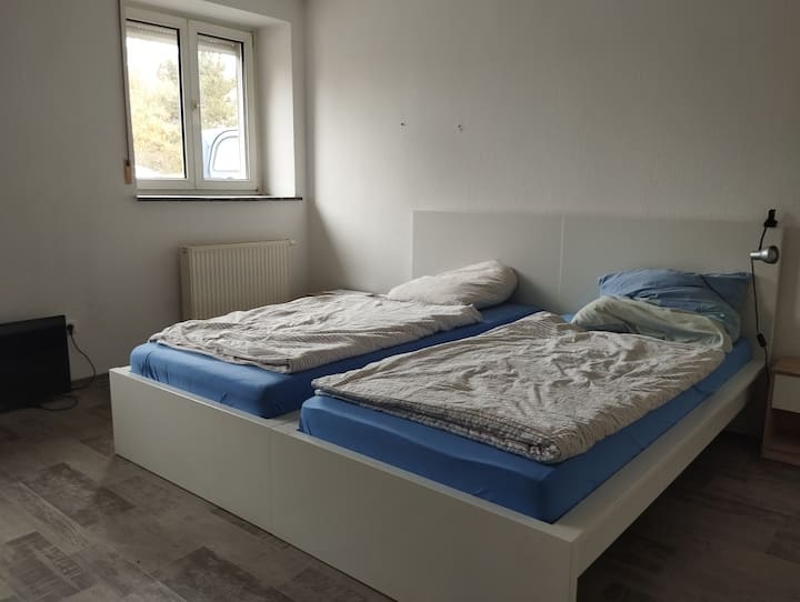 Einzel- Doppel U. Dreibettzimmer - Würzburg