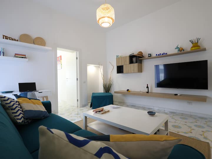 Casa Elio
Amalfi Coast
Amazing Seaview Apartment - Vietri sul Mare