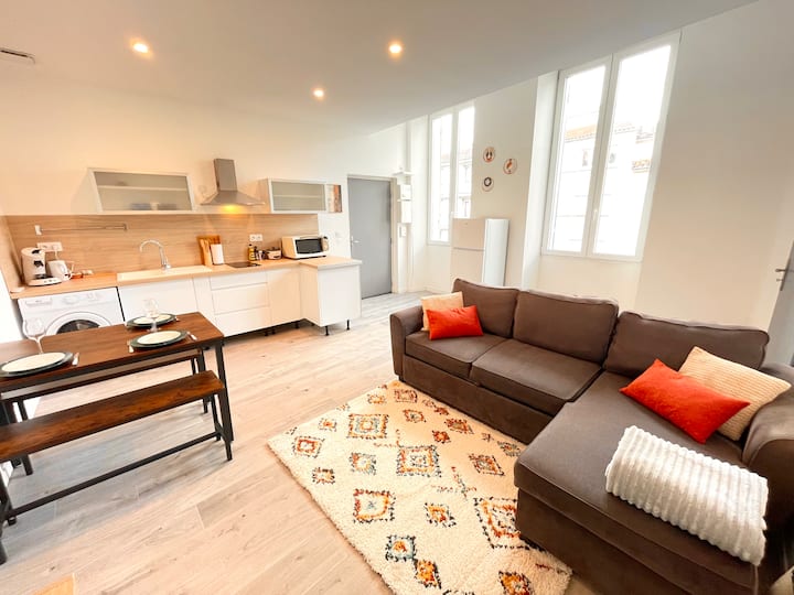 Ibéris - Tous Les Commerces à 2 Pas! - Auch