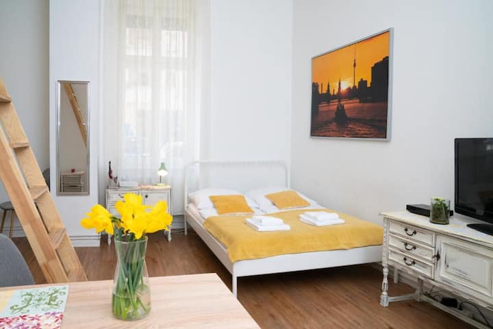 Green Apartment Studio For 3 - Berlijn
