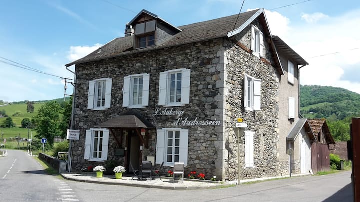 Une Auberge Rien Que Pour Vous - Pyrenees