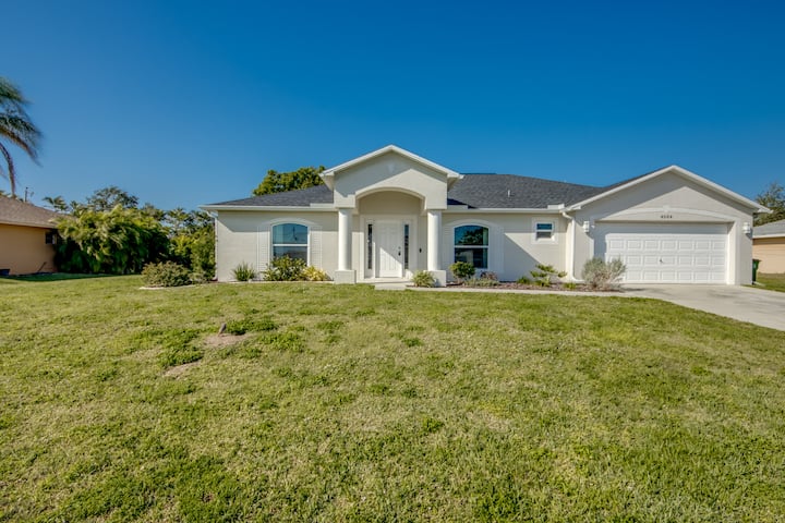 Upgraded Interior - Bbq - Roomy - Big Yard - Cape Coral, FL