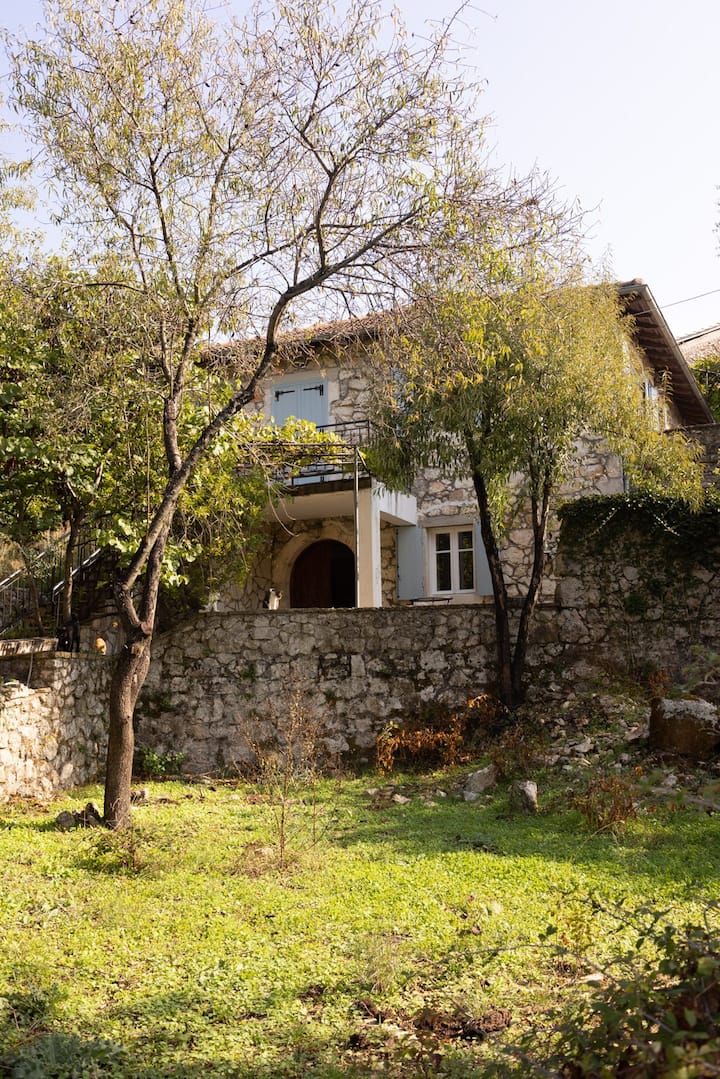 Idyllic Village Stone House - Lefkada