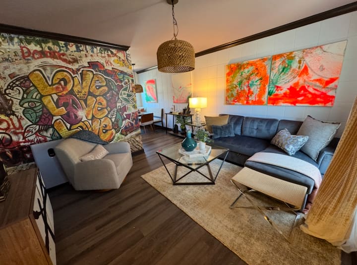 Coxe Avenue Residences Unit B - Charlotte