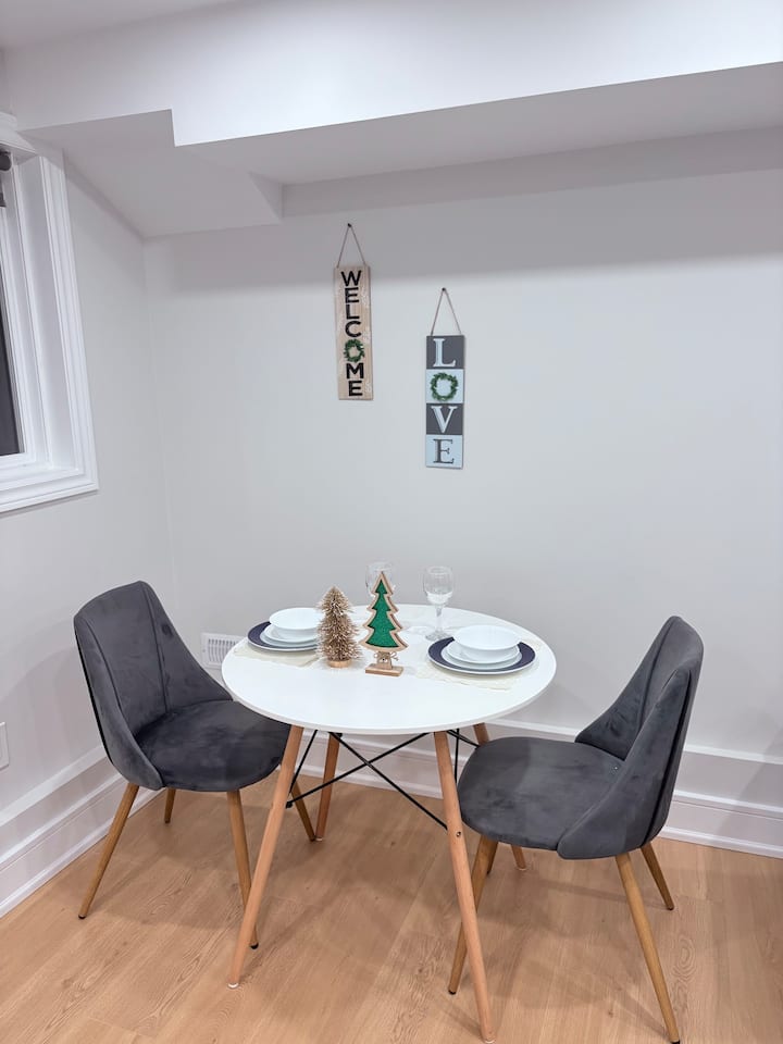 Brand New Private Garden Suite - Markham