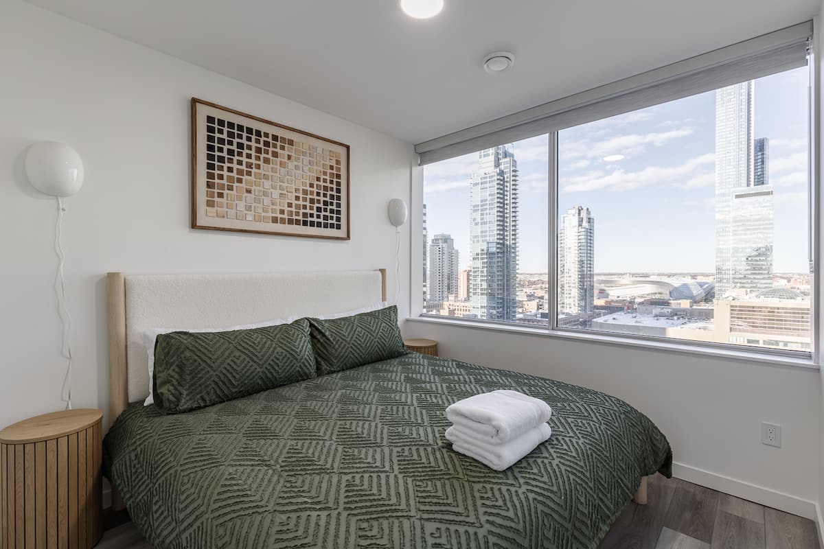 Downtown Edmonton Vacation Rentals & Homes - Edmonton, Canada | Airbnb