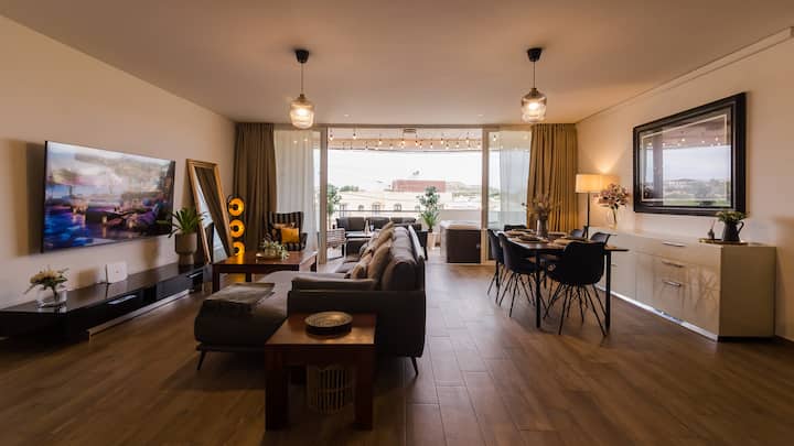 Designer Apt. With Jacuzzi Terrace - Malta