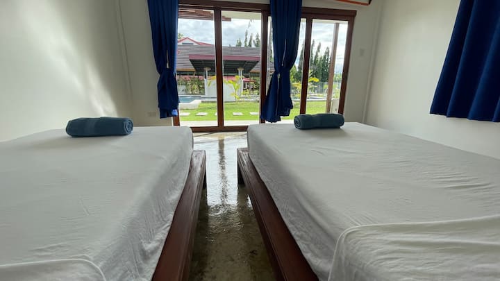 Moalboal Panagsama Spacious Twin Room - Moalboal