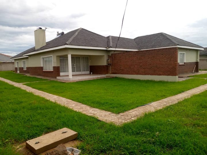 Bluff Hill Haven, Your Perfect Home Away From Home - ハラレ