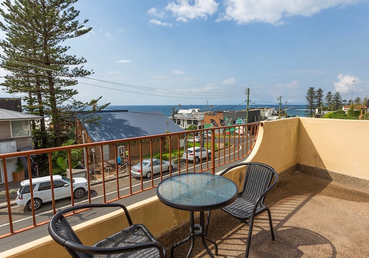 Seaview Apartment In Coledale - Stanwell Tops