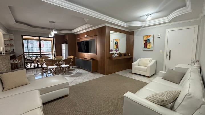 Spacious Ac Apt | Shopping & Beach 150m Away - Itapema