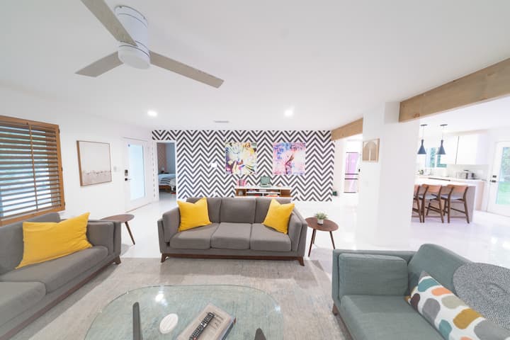 Desert Vibes Awaits You! - Palm Springs, CA