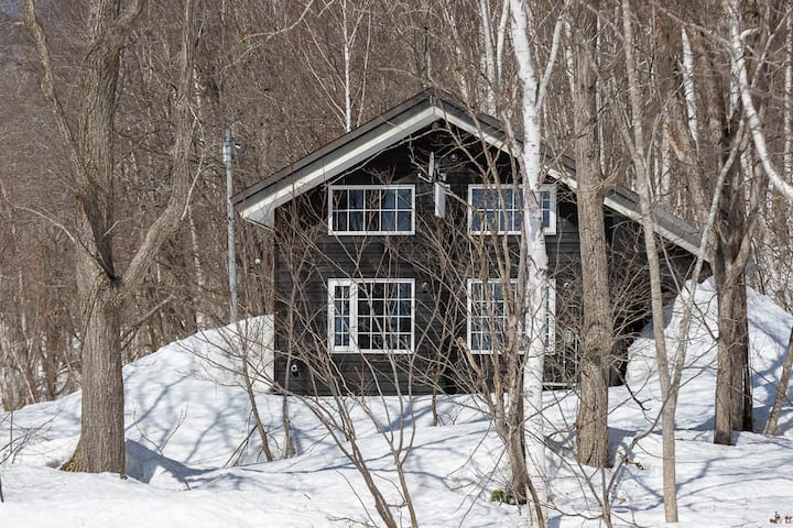 Kuroten くろてん - Cute Cottage On Private Road - Niseko