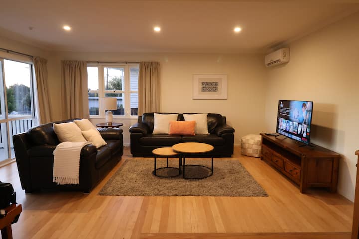 Cozy Family Home Pet Friendly - Auckland