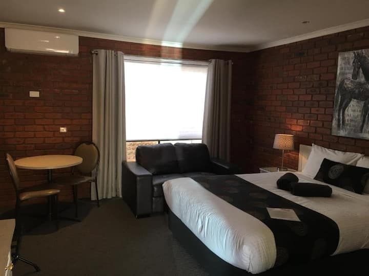 Queen Bedroom - Melton