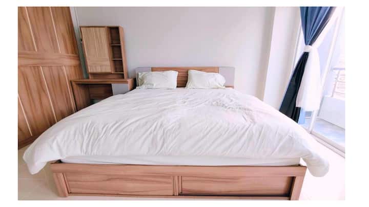 2 Large Bed, 2 Bathrooms, Lounge, Tv - Phuket