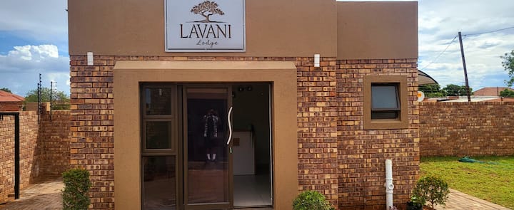 Lavani's - Brits