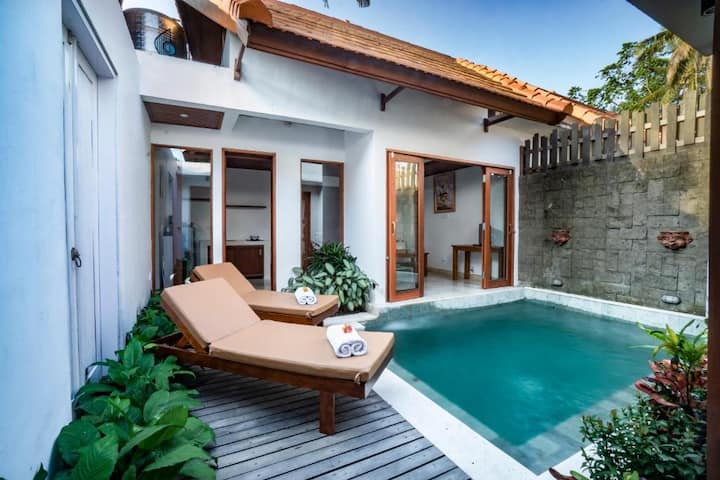 Immerse Yourself In Private Pool Villa Wth Kitchen - Ubud