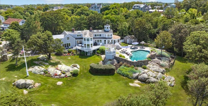 Sprawling Waterfront Estate! - Scituate, MA