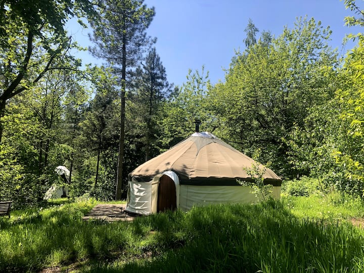 Woodpecker Yurt In The Woods, Hot Tub, Family Of 6 - Herefordshire
