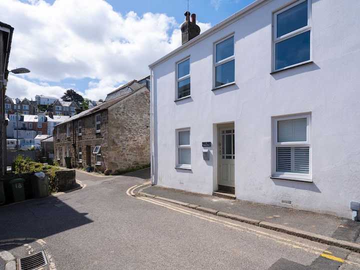 Light And Airy Cottage - St Ives