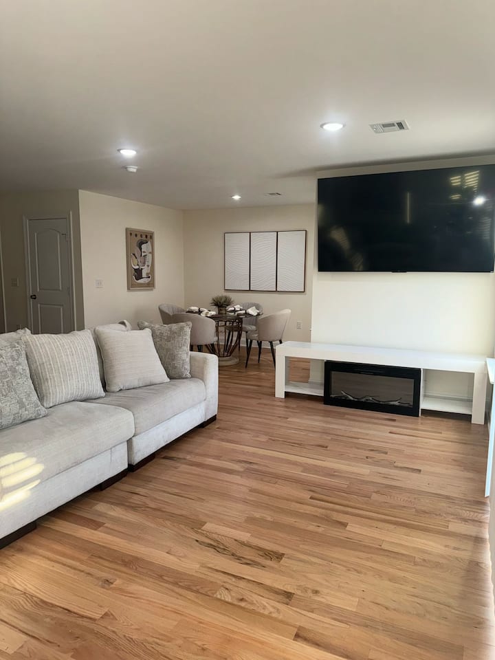 Vanhunter Stays - Newark, NJ