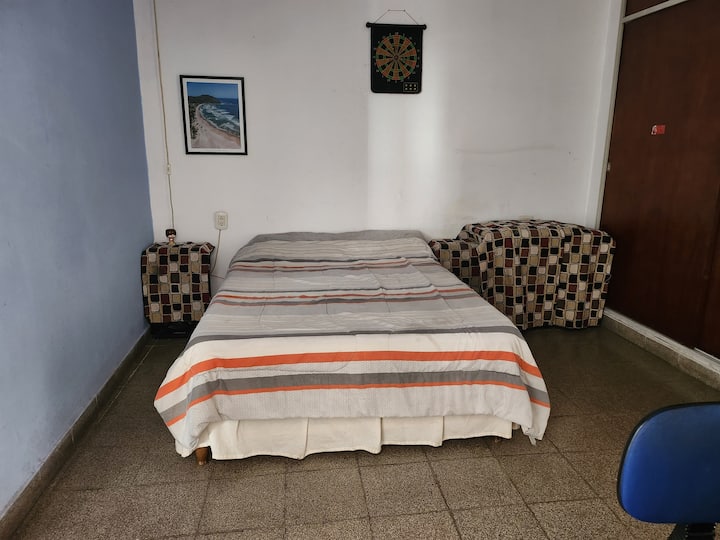Habitación Sencilla Y Cómoda - Córdoba