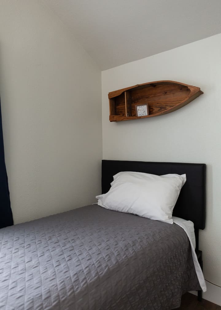 Cabin 13 At East Side Motel - Lake Oahe