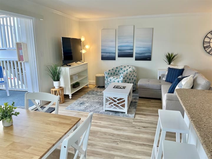Newly Renovated Spacious Condo In Ocean City - Ocean City, MD