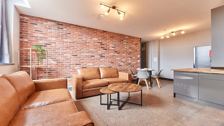 Two Bedroom Apartment - Free Private Parking - Newcastle upon Tyne