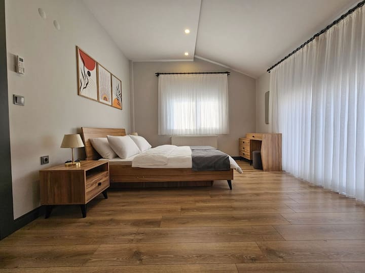 Professionally Maintained, Spacious New Suites 2-3 - Lara Beach