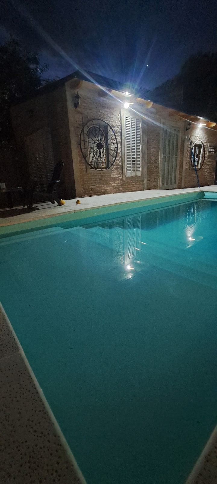 Casa Rústica Con Piscina. - San Nicolás de los Arroyos