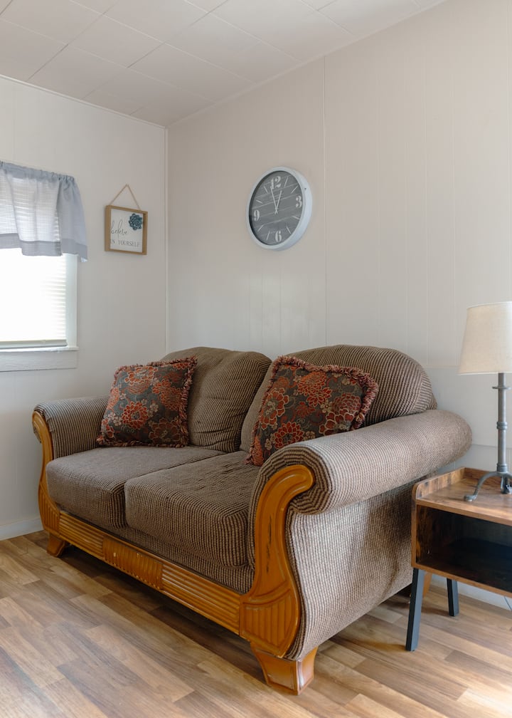 Cabin 12 At East Side Motel - Lake Oahe