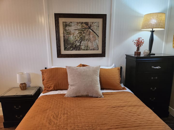 The Country Truffle Suite - Racine, WI