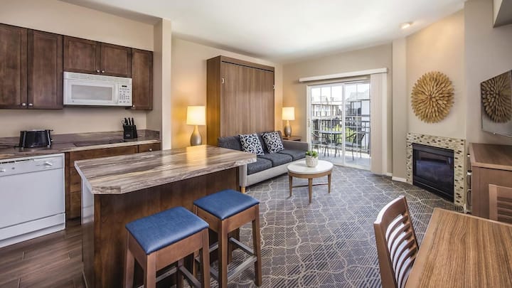 Spacious Solvang Sleeps 6-7 B - Solvang, CA